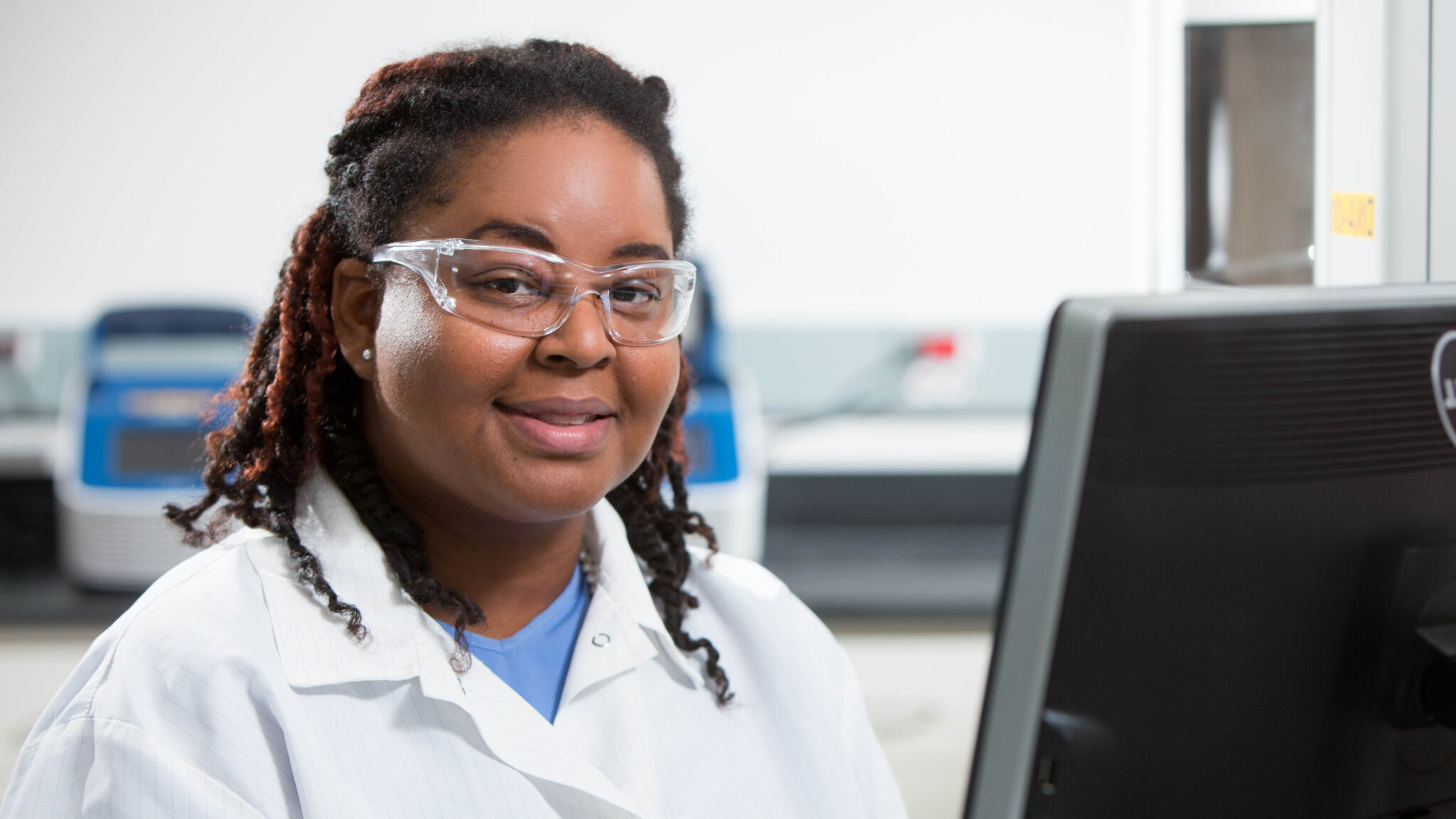 Communication Between Clinical Trial Sites and The Central Lab | PPD Inc